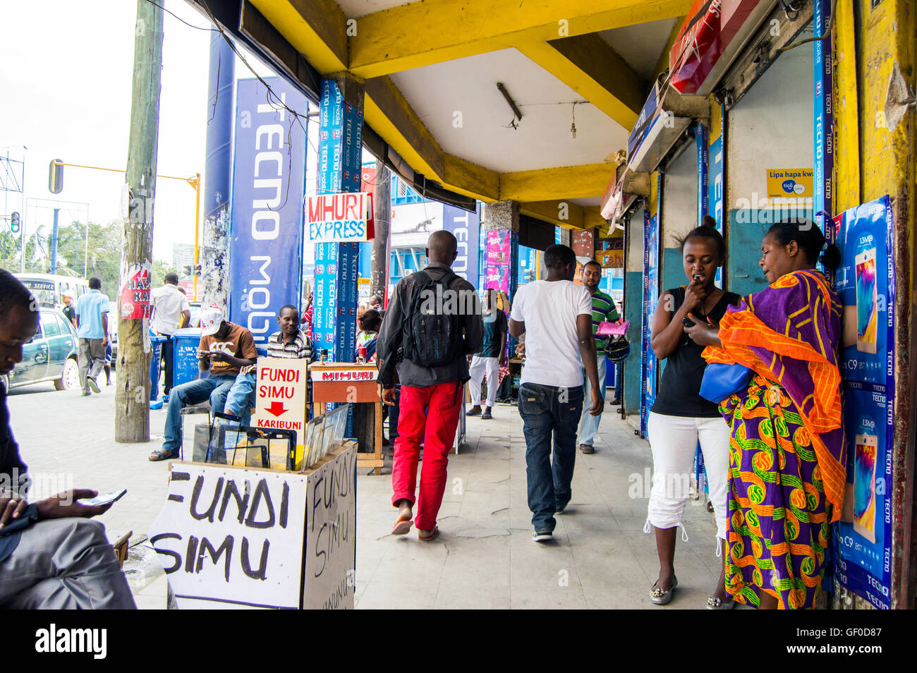 Uhuru street scene dar es salaam tanzania hi-res stock photography and ...