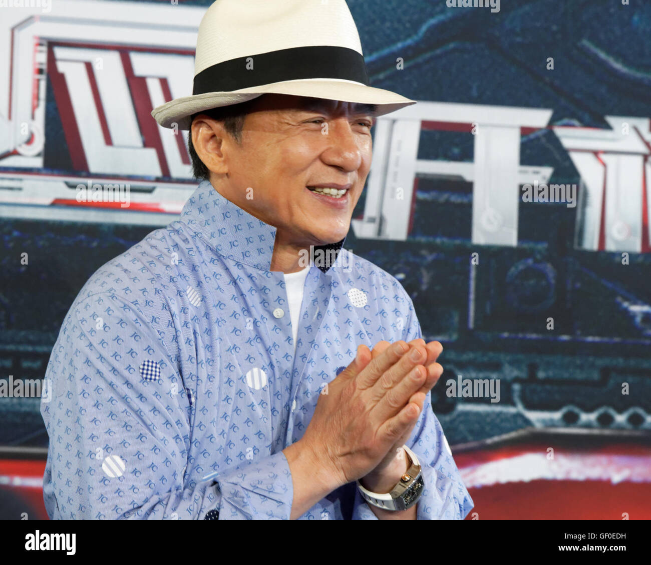 Sydney, Australia. 28th July, 2016. Actor Jackie Chan thanks the media ...