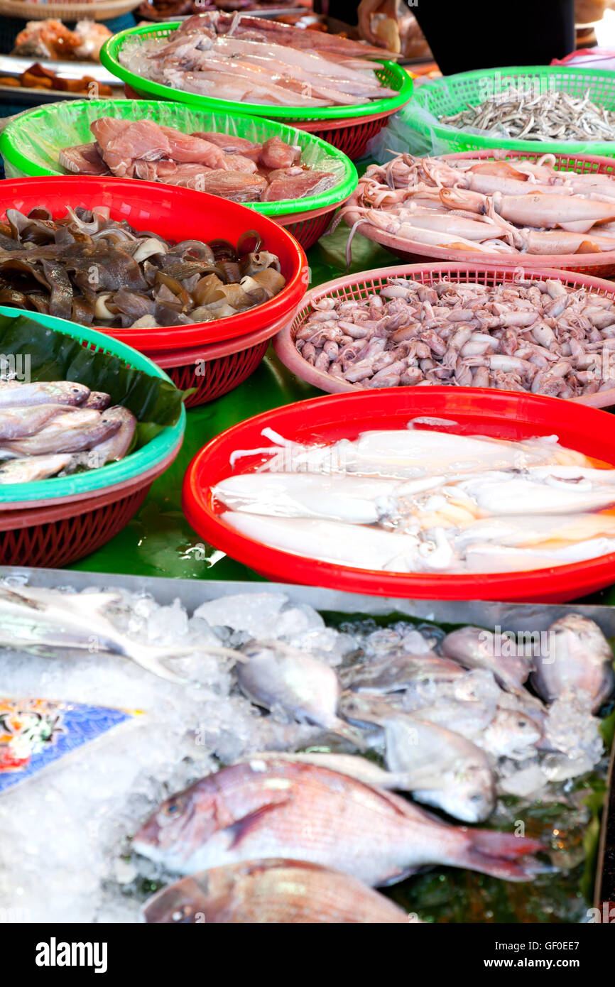 Fish market taiwan hi-res stock photography and images - Alamy