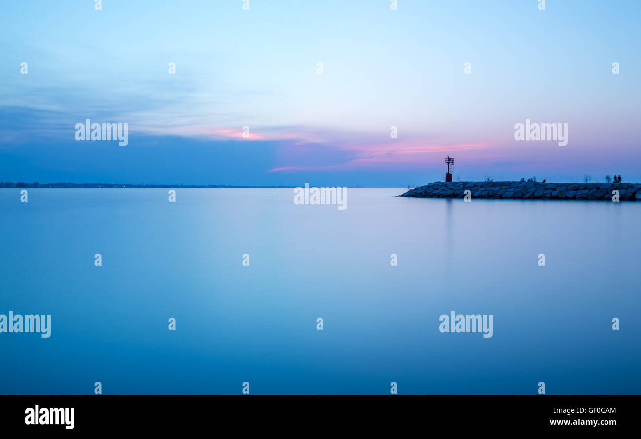 Long seaport sun in background hi-res stock photography and images - Alamy