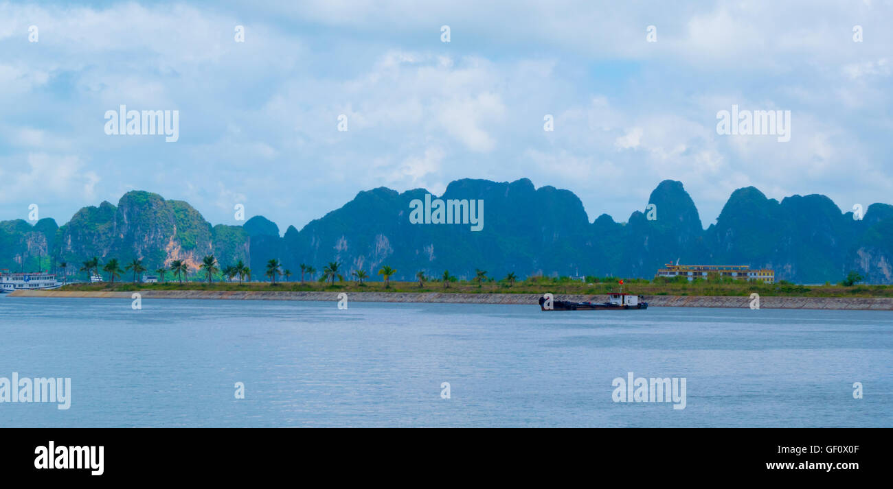 Asia Islands Summer Boat Landscape Stock Photo - Alamy