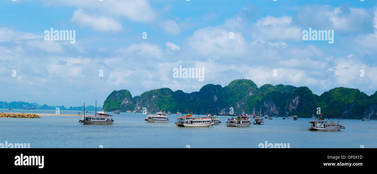 Asia Islands Summer Boat Landscape Stock Photo - Alamy