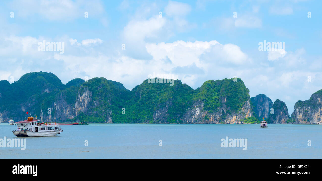 Asia Islands Summer Boat Landscape Stock Photo - Alamy