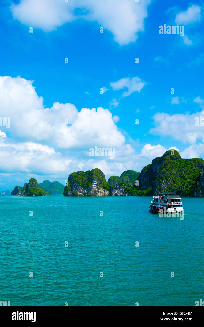 Asia Islands Summer Boat Landscape Stock Photo - Alamy