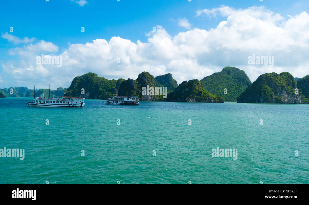 Asia Islands Summer Boat Landscape Stock Photo - Alamy