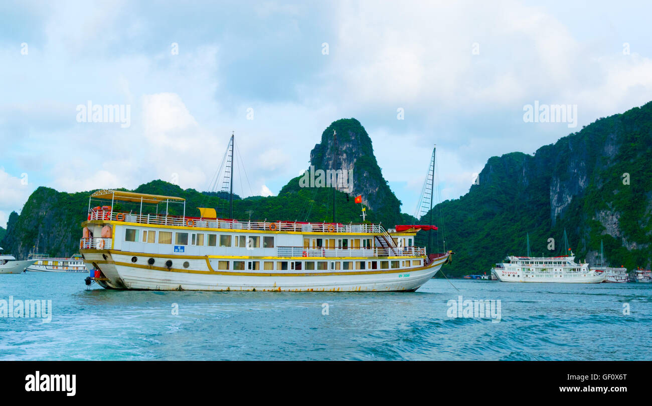 Asia Islands Summer Boat Landscape Stock Photo - Alamy