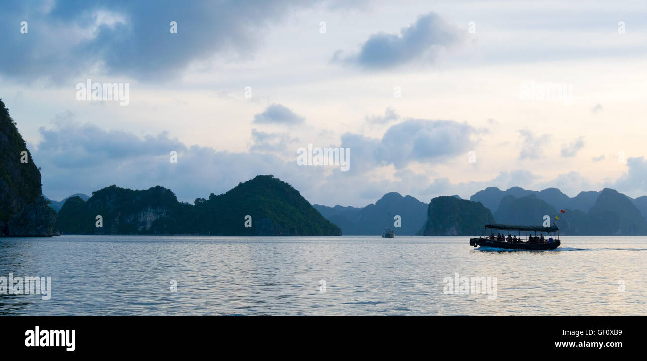 Asia Islands Summer Boat Landscape Stock Photo - Alamy