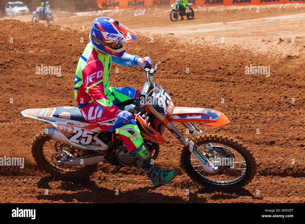 Dirt bike racers hi-res stock photography and images - Alamy