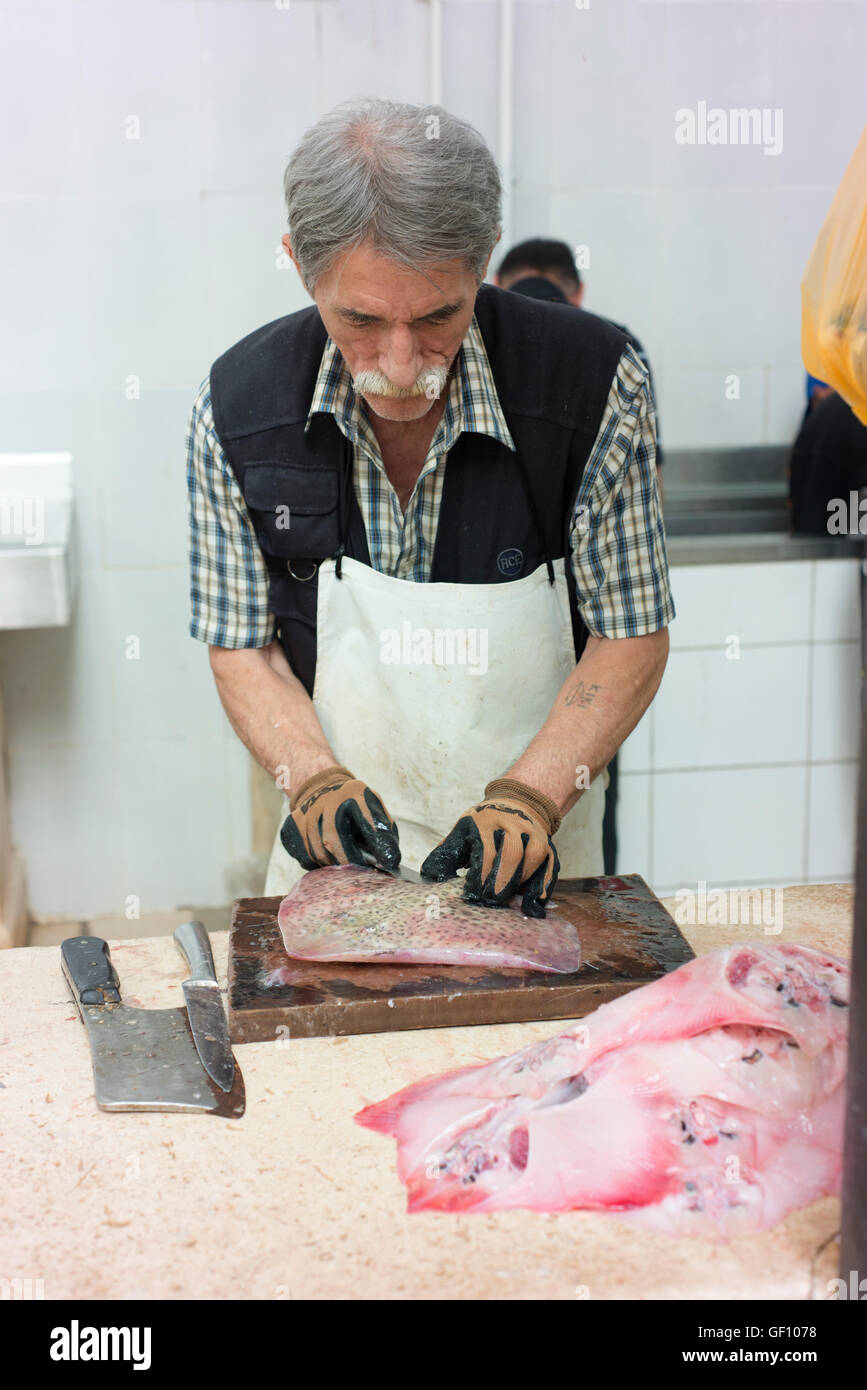 Fish being prepared for sale in Split's fish market Stock Photo - Alamy