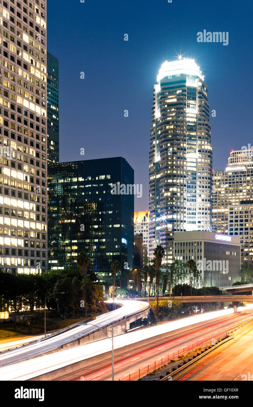 California street night house hi-res stock photography and images - Alamy