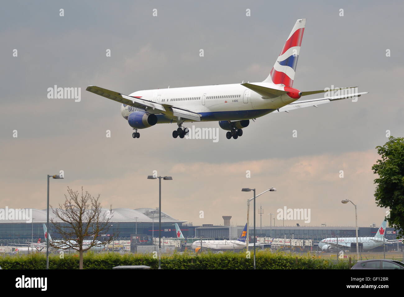 British airways 767 airliner hi-res stock photography and images - Alamy