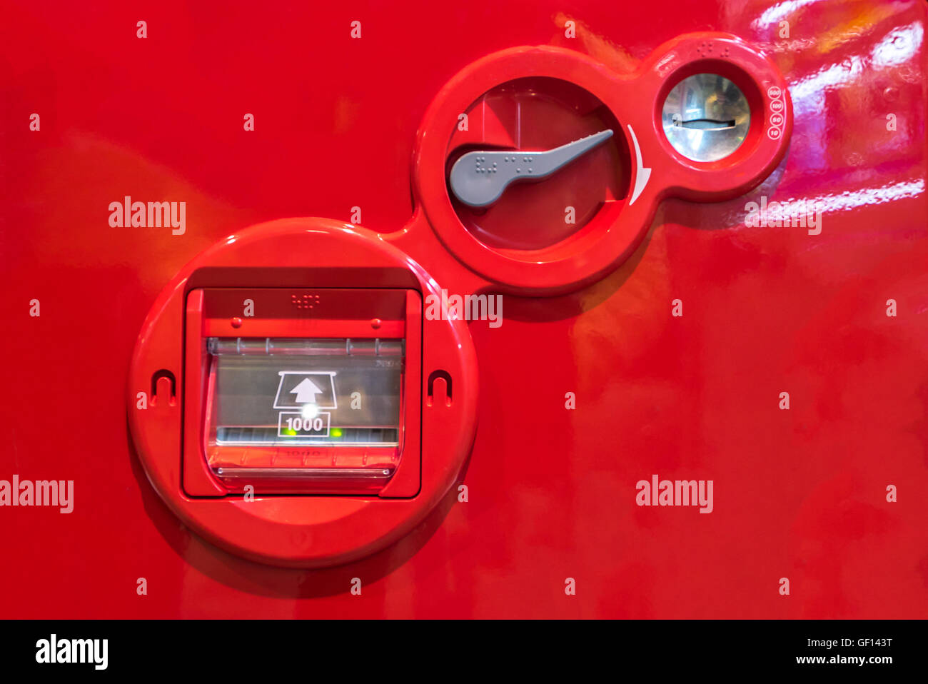 vending Machine coin and banknote insert space Stock Photo - Alamy