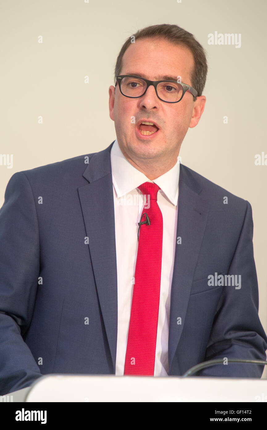 Owen smith hi-res stock photography and images - Alamy