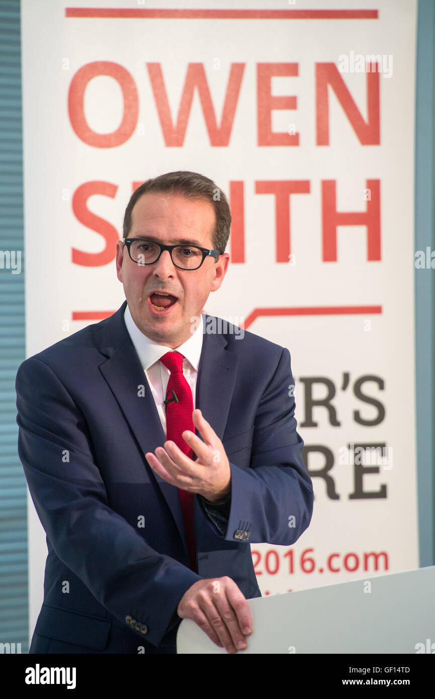 Owen smith hi-res stock photography and images - Alamy