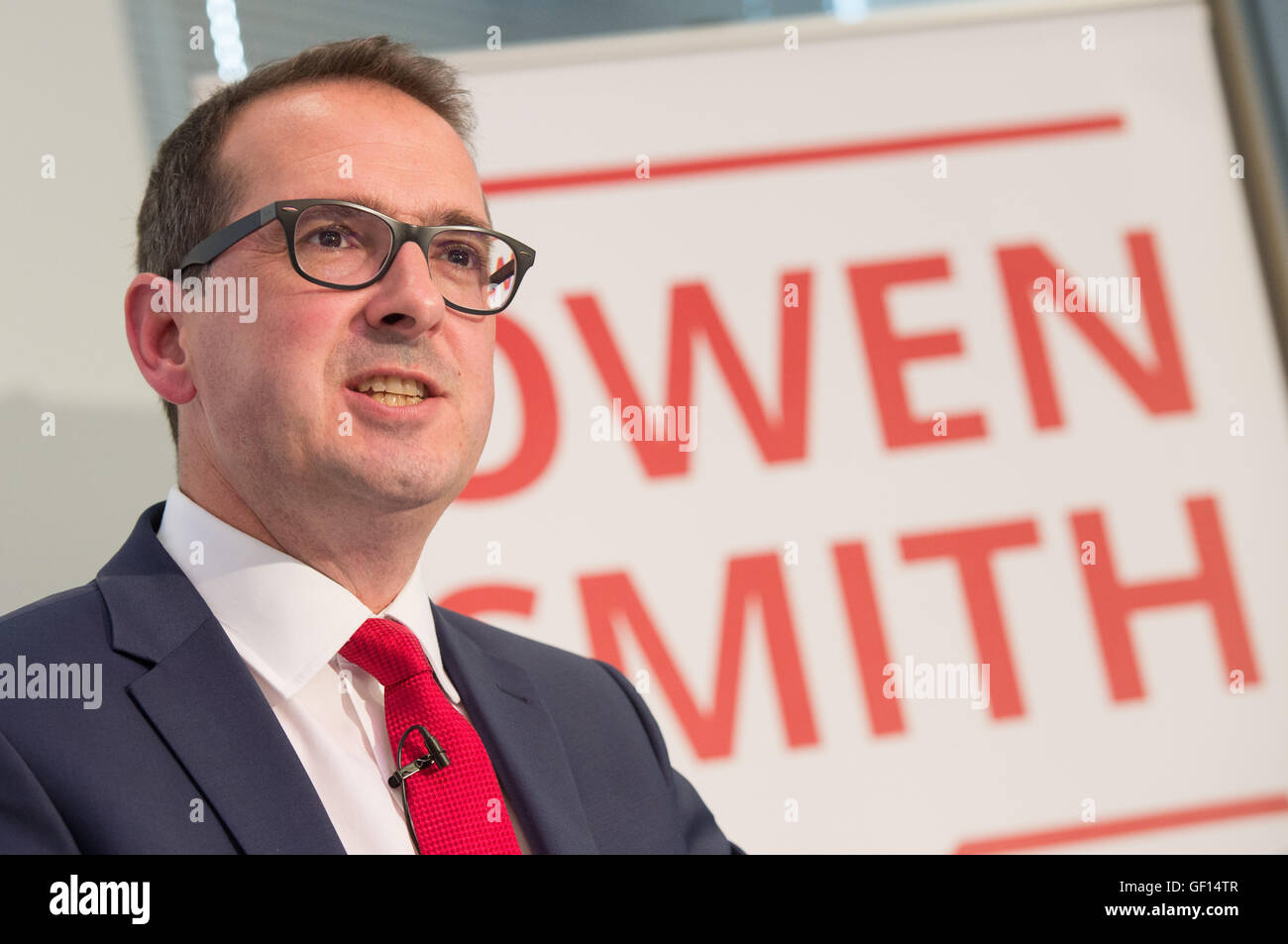 Labour leadership candidate Owen Smith MP speaks to supporters and ...