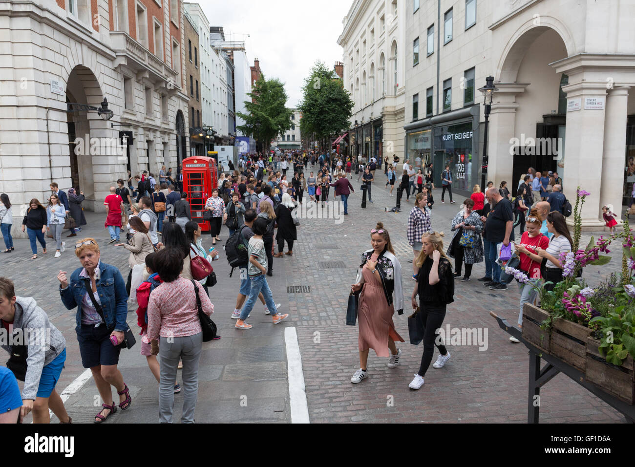 Covent Garden piazza, London Stock Photo - Alamy