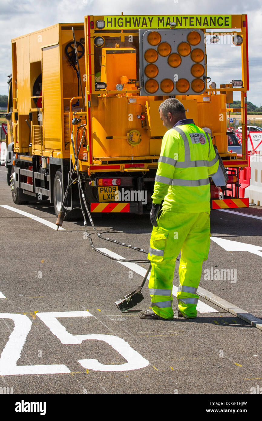 Chapter 8 Traffic Management systems in place on major long-term road ...