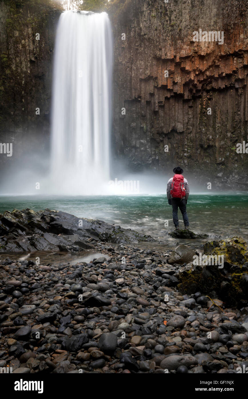 Base of waterfalls hi-res stock photography and images - Alamy