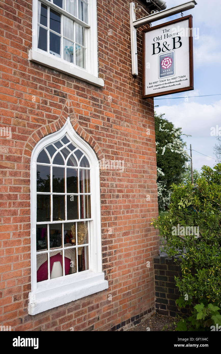 Unusual window frame design hi-res stock photography and images - Alamy