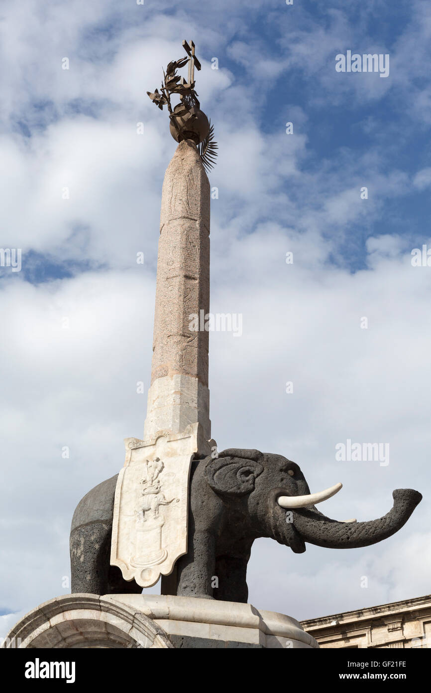 Elephant Fountain, Catania, Sicily, Italy Stock Photo - Alamy