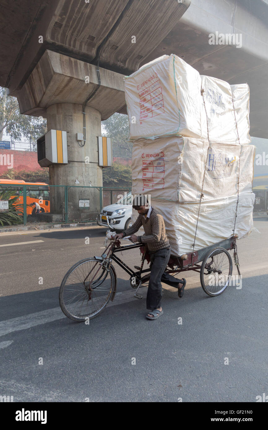 Typical indian street scene hi-res stock photography and images - Alamy