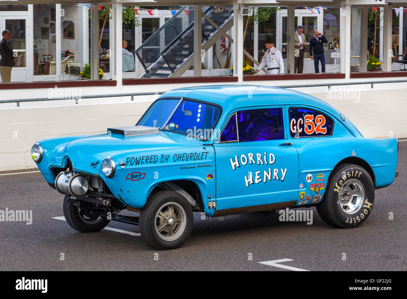 1952 Henry J "Horrid Henry" 561bhp Gasser on the grid at the 2015 ...