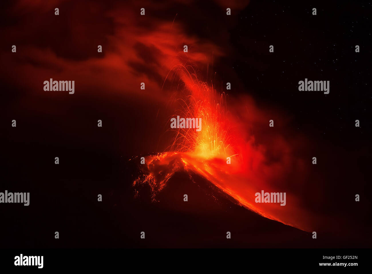 Volcano explosion hi-res stock photography and images - Alamy