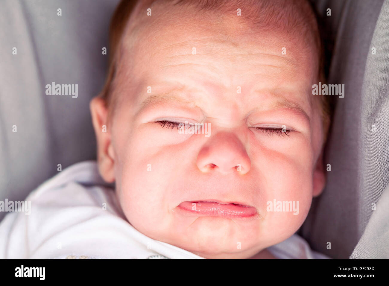 Boy cry crying hi-res stock photography and images - Alamy
