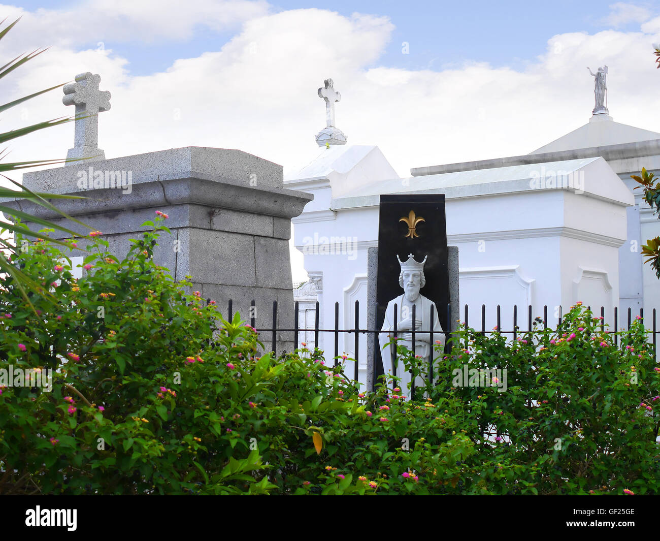 St. Louis Cemetery #1, One of the above ground Cemeteries in New ...