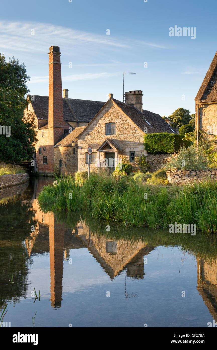 The Old Mill. Lower Slaughter in the summer evening sunlight. Cotswolds ...