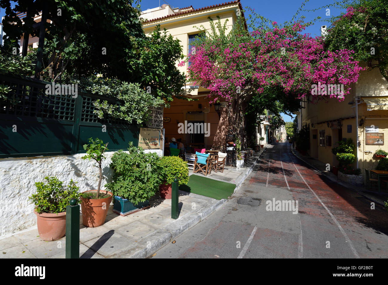 Plaka greek tavern hi-res stock photography and images - Alamy