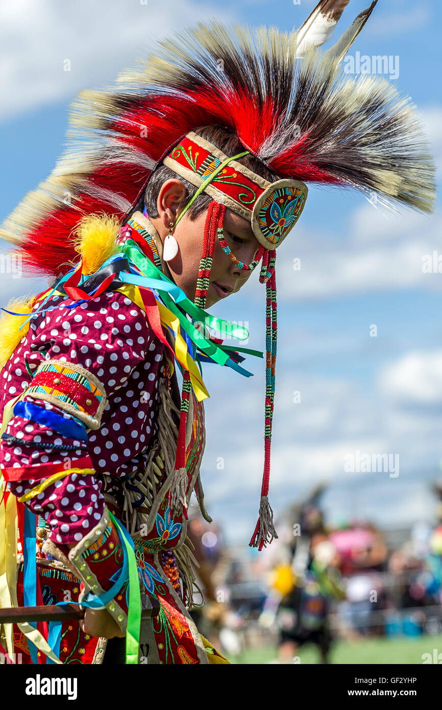Native American Indian Teen Boy High Resolution Stock Photography and ...