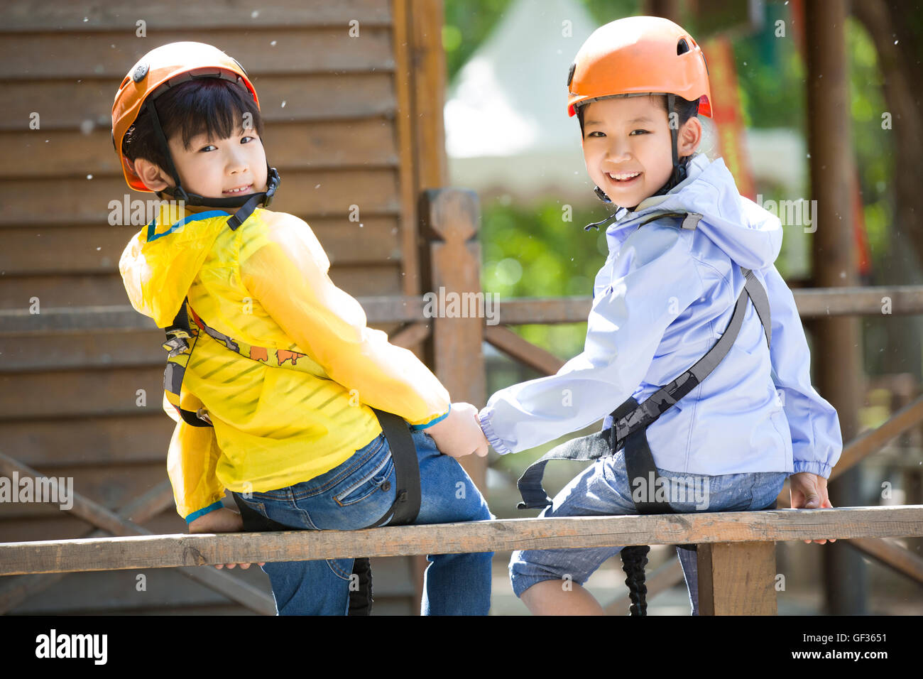 Happy Chinese children playing outside Stock Photo - Alamy