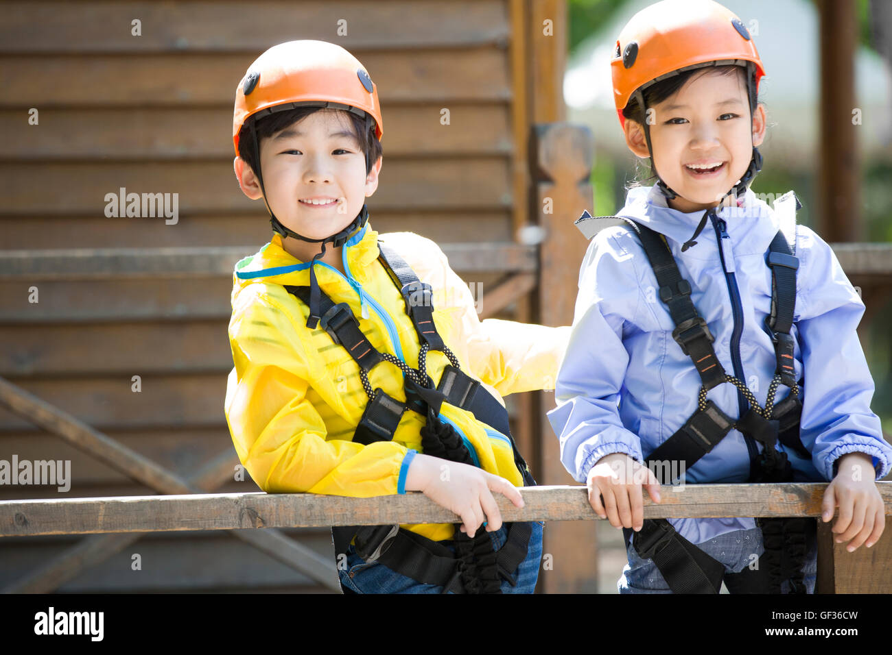 Happy Chinese children playing outside Stock Photo - Alamy