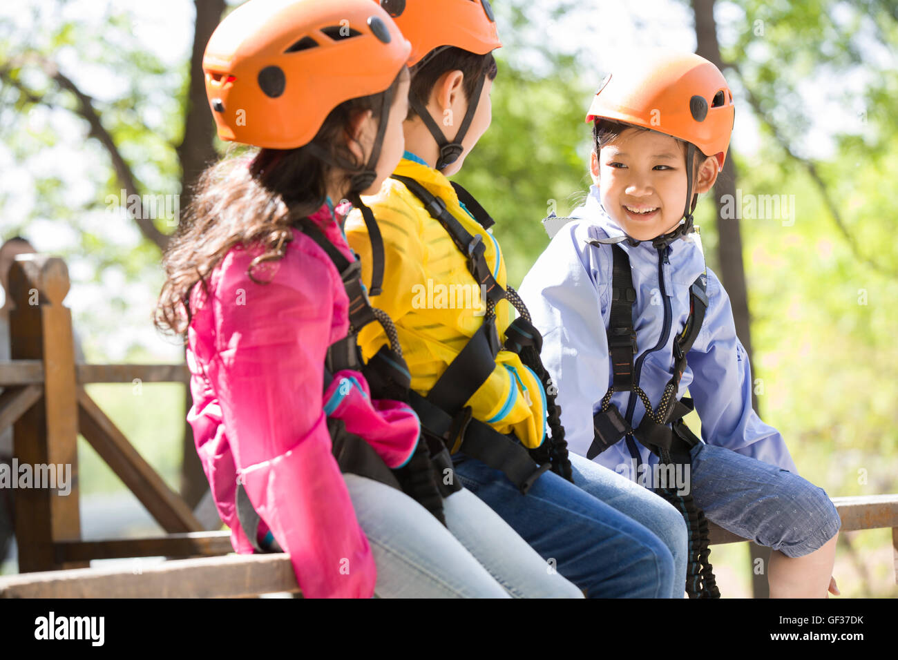 Happy Chinese children playing outside Stock Photo - Alamy