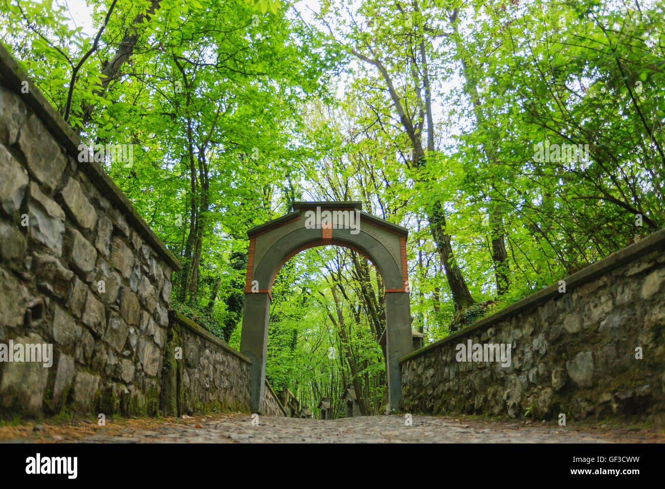 Stone arch along way of the cross. Religion Stock Photo - Alamy