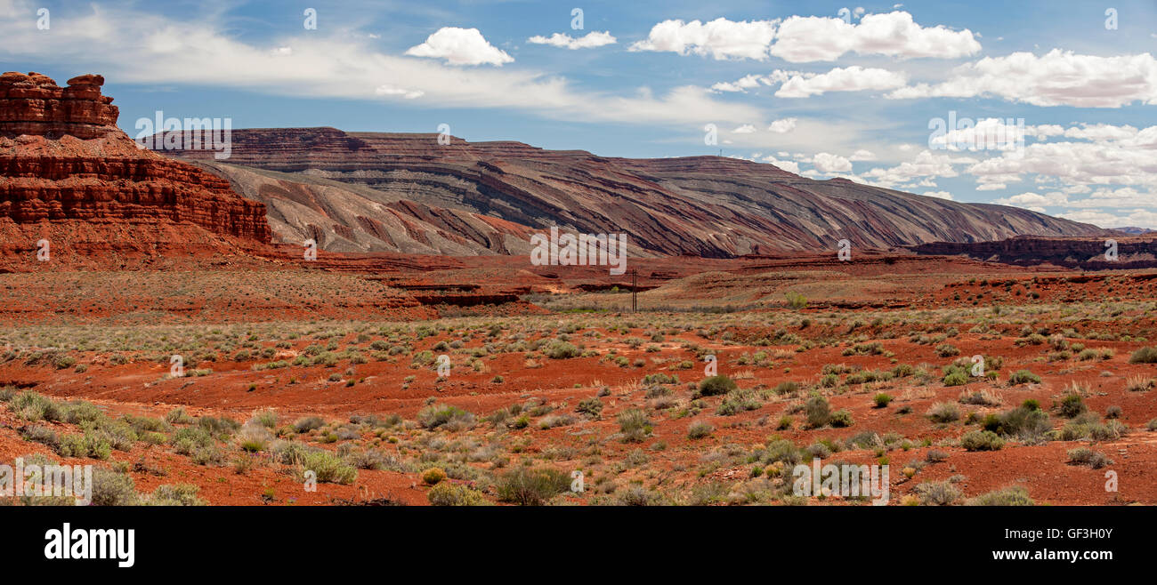 The flatirons of Raplee Ridge, near Mexican Hat in southeast Utah Stock ...