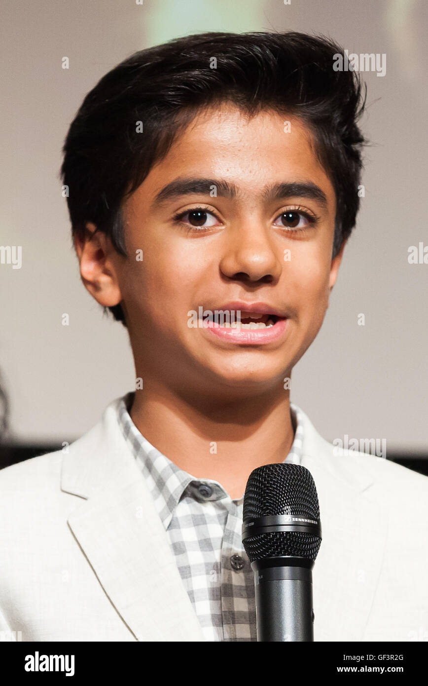 Neel sethi hi-res stock photography and images - Alamy