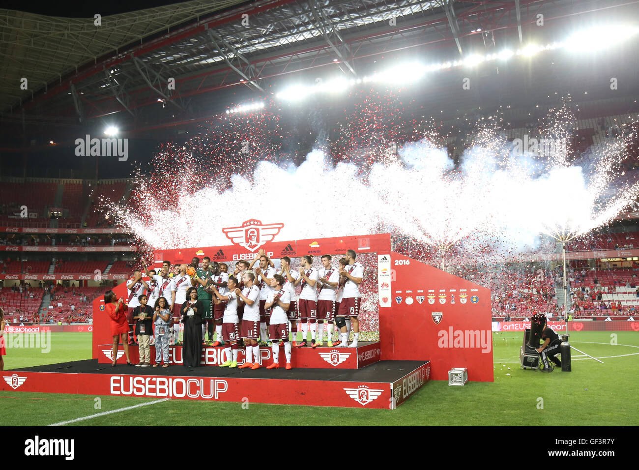 Eusebio portugal hi-res stock photography and images - Alamy