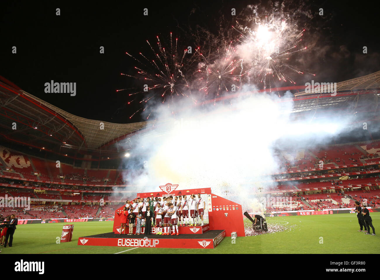 Eusebio benfica hi-res stock photography and images - Alamy