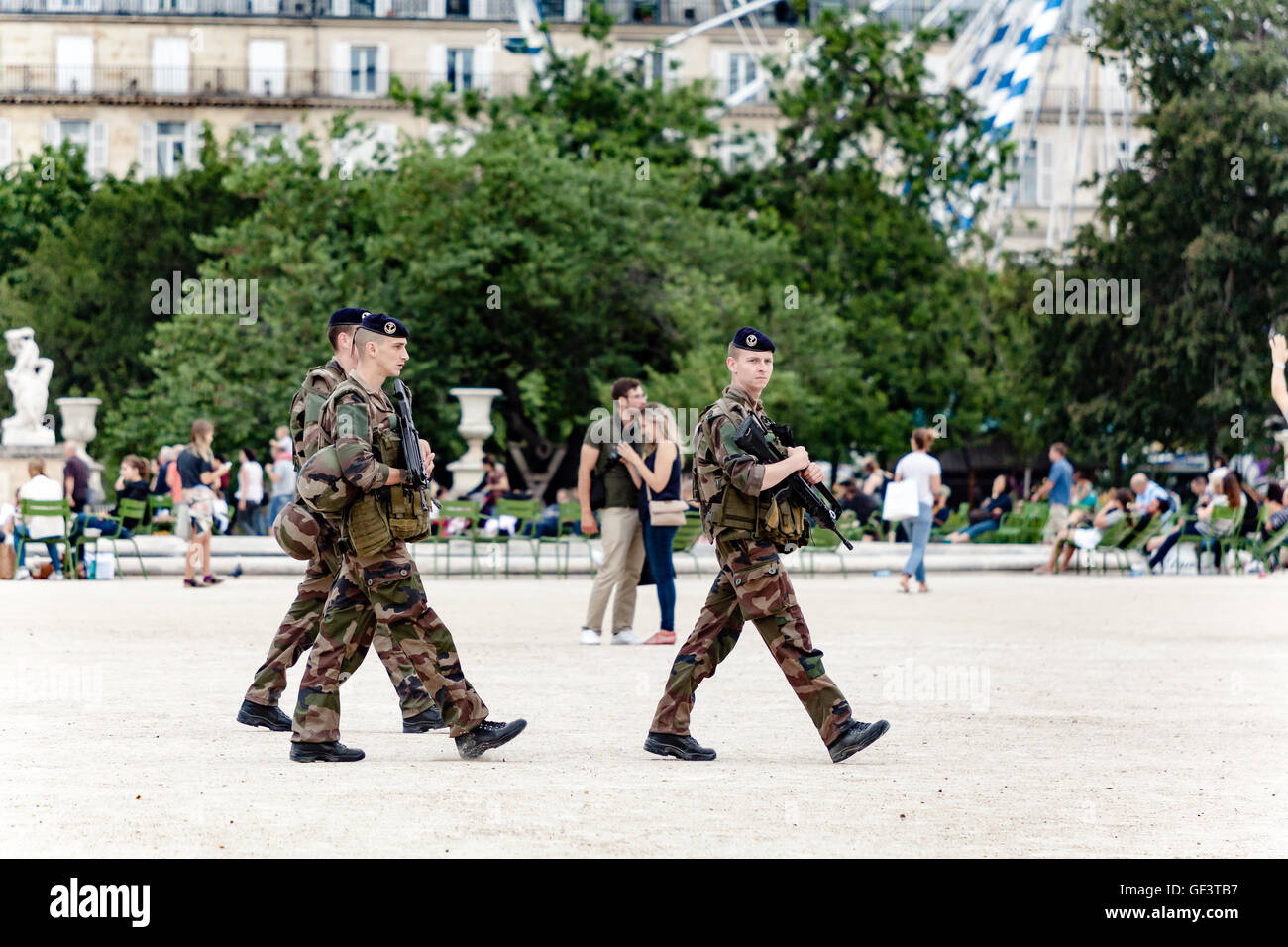 Famas hi-res stock photography and images - Alamy