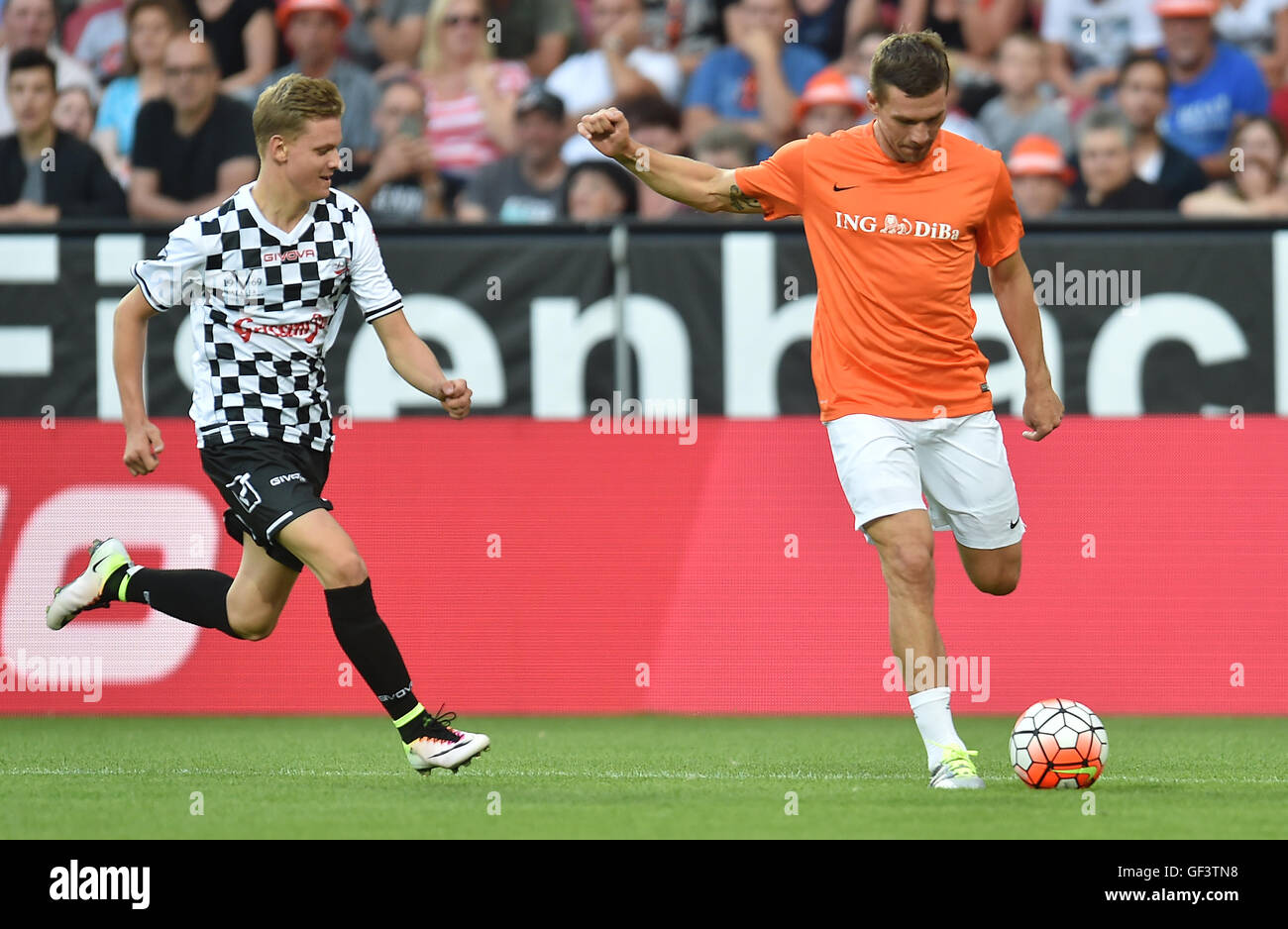 Dirk nowitzki during charity soccer hi-res stock photography and images ...