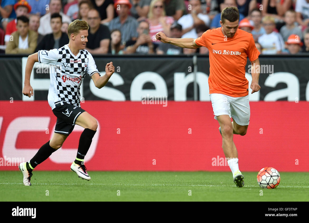 Dirk nowitzki during charity soccer hi-res stock photography and images ...