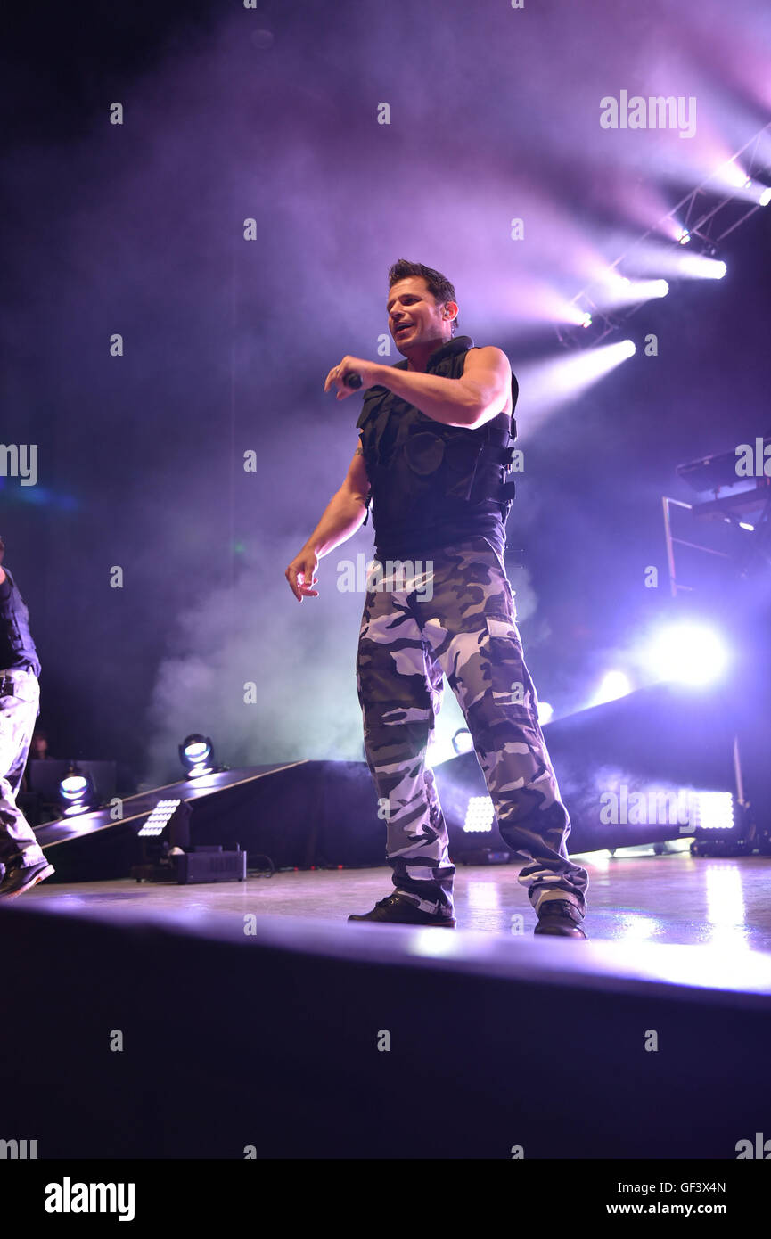 98 degrees band hi-res stock photography and images - Alamy