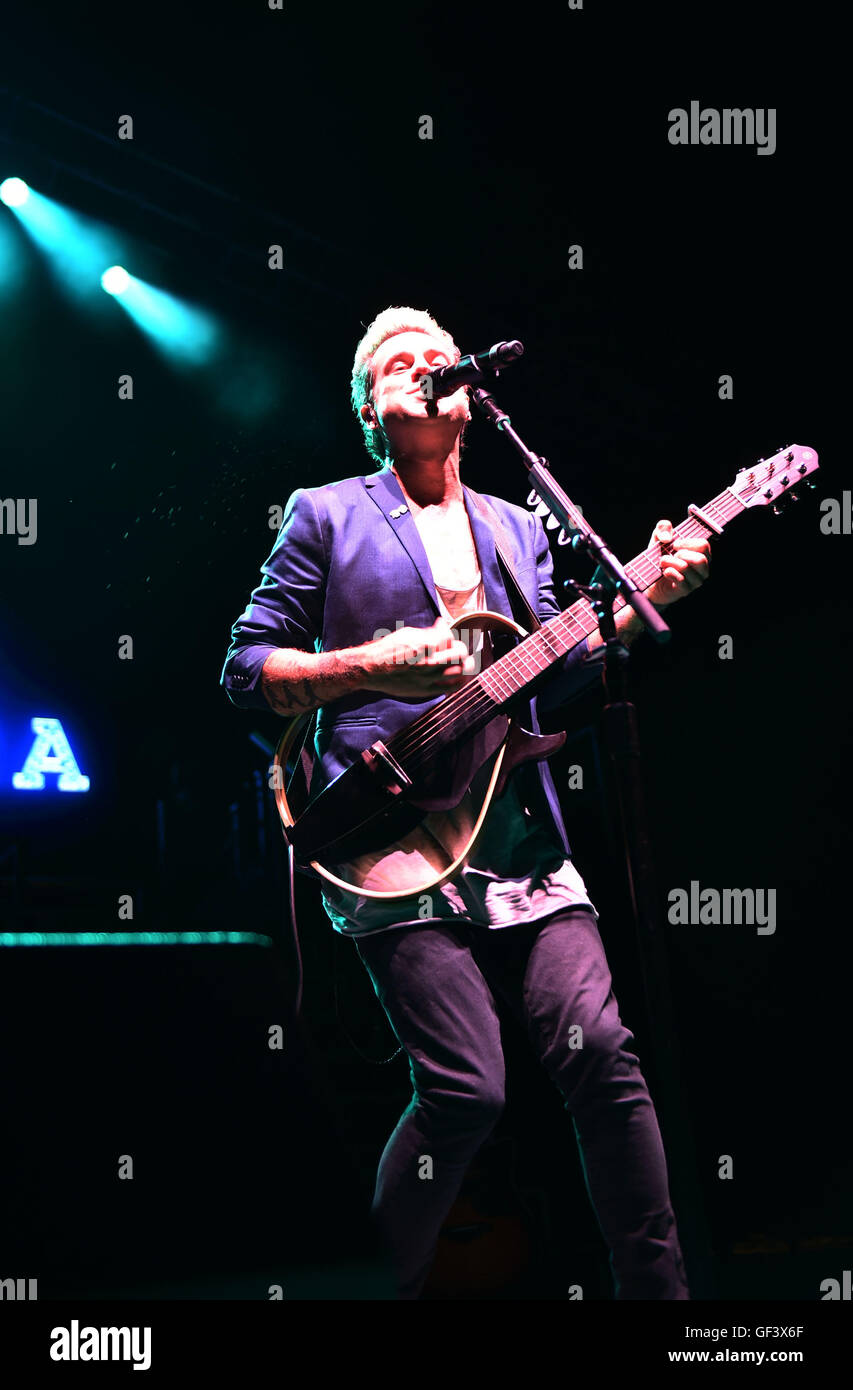 Holly blake arnstein hi-res stock photography and images - Alamy