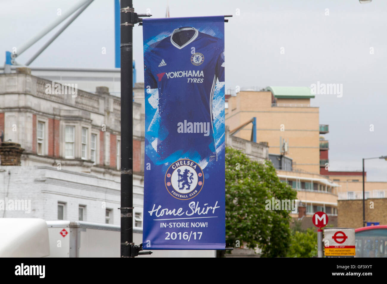 Chelsea football shirt hi-res stock photography and images - Alamy