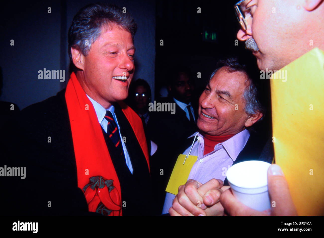 Bill clinton campaigning 1992 hi-res stock photography and images - Alamy