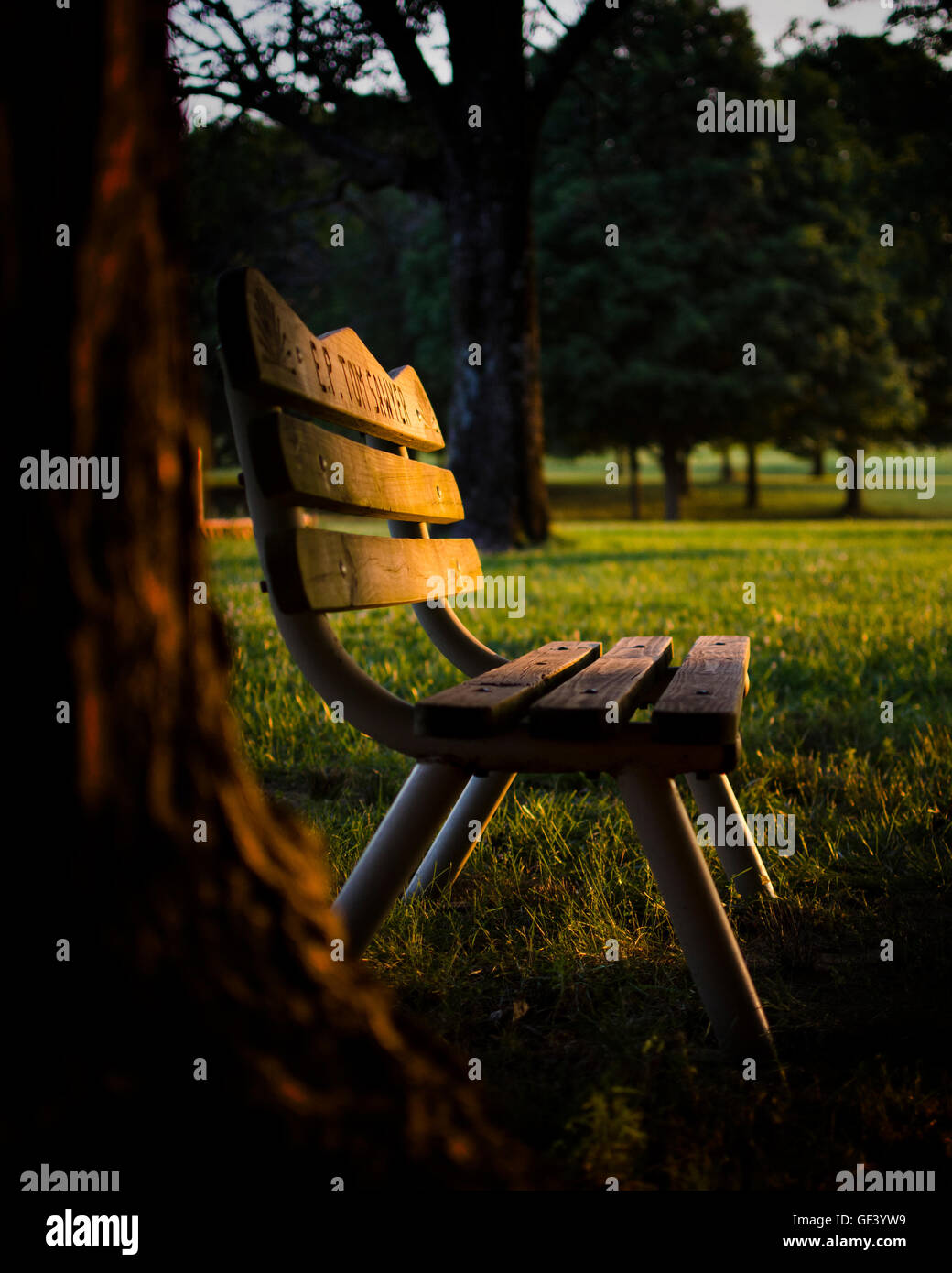 Bench details hi-res stock photography and images - Alamy