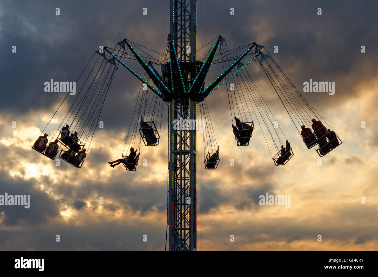 London funfair hi-res stock photography and images - Alamy