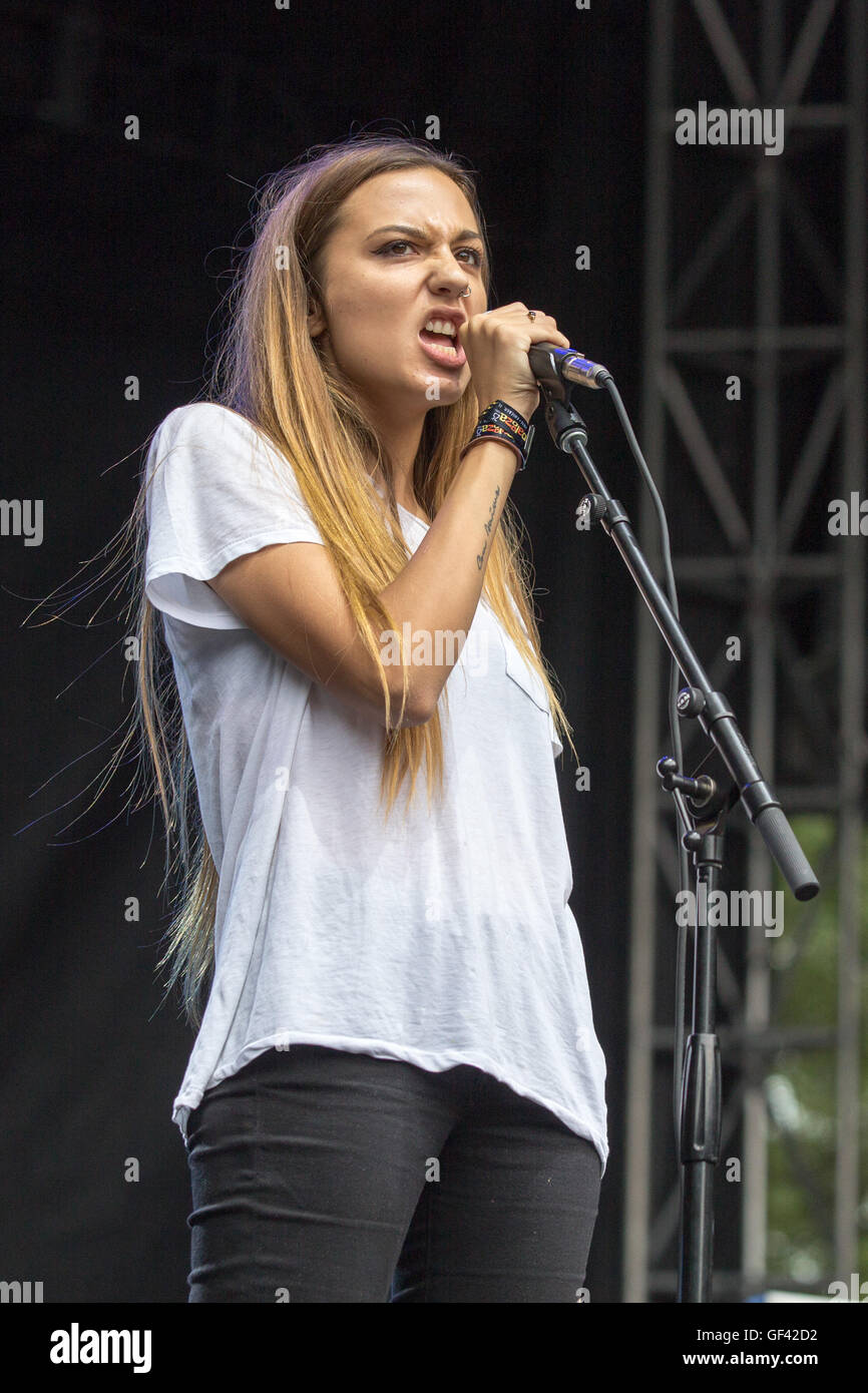 Chicago, Illinois, USA. 28th July, 2016. Australian singer CLOVES ...
